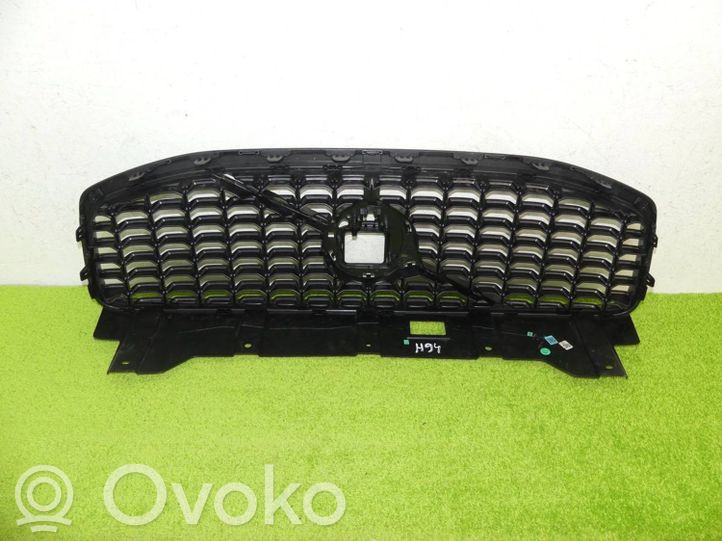 32133812 Volvo XC60 Front bumper upper radiator grill, 446.82 € | RRR