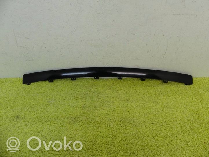 2058859102 Mercedes-Benz C AMG W205 Moulure de pare-chocs avant, 70.35 ...