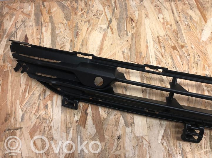 32227521 Volvo S90, V90 Front bumper lower grill, 45.00 € | RRR