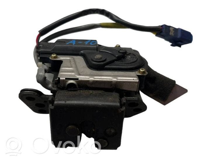 Toyota Avensis T270 Tailgate/trunk/boot lock/catch/latch, 40.00 € | RRR