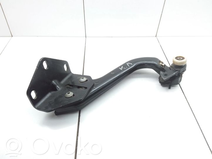 A9065460461 Mercedes-Benz Sprinter W906 Sliding door lower roller guide/hinge, 10.00 € | RRR