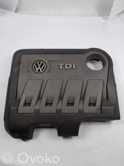 03L103925AA Volkswagen PASSAT B7 Couvercle cache moteur, 14.99 € | OVOKO