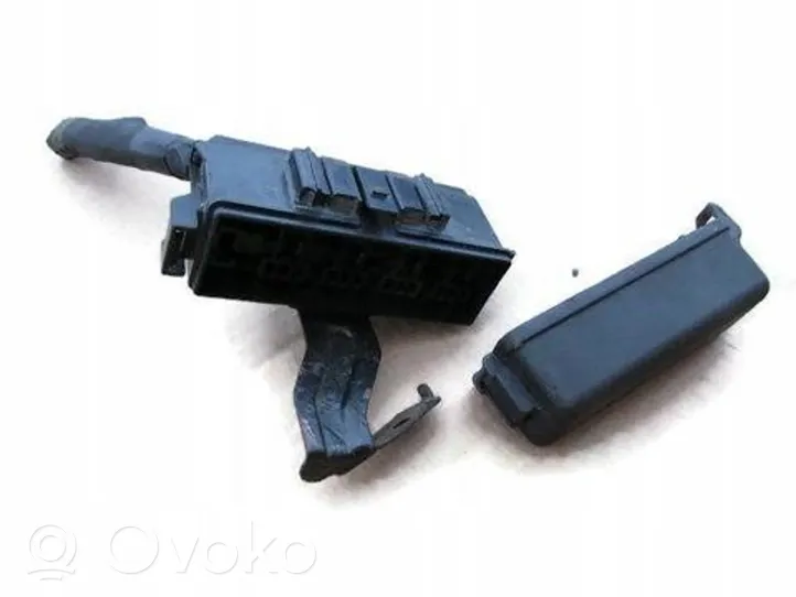 Grand Suzuki Vitara (LY) Relay mounting block, 20.70 € | RRR