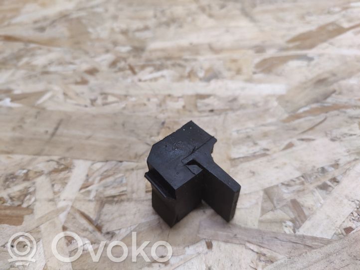 Jaguar XK8 - XKR Other engine bay part, 8.00 € | RRR