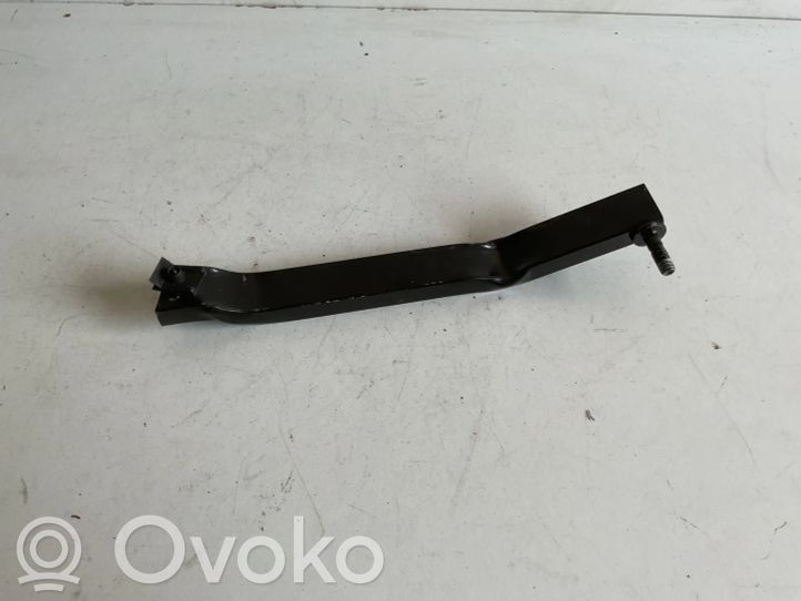 95B805528 Porsche Macan Radiator support slam panel bracket, 42.00 € | RRR