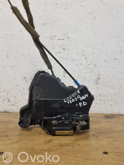 Toyota Corolla Verso AR10 Front door lock, 30.00 € | RRR