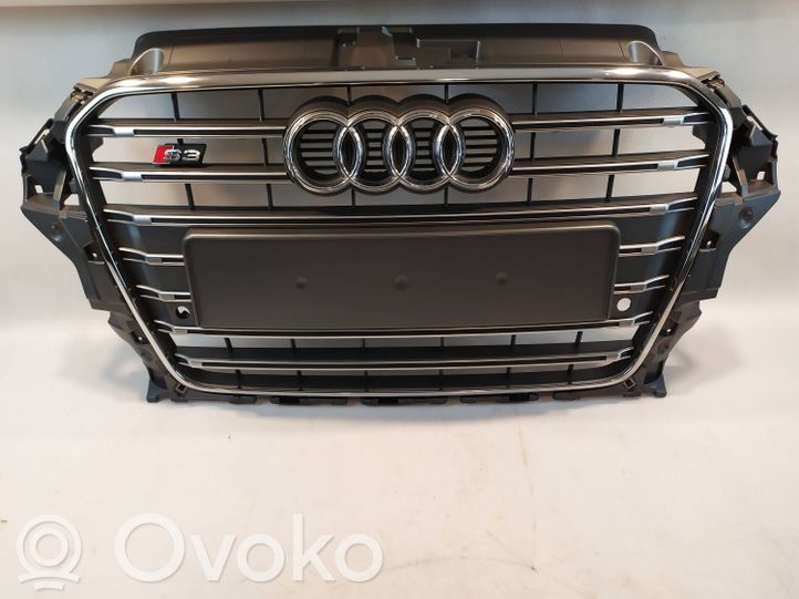 8V3853651 Audi A3 S3 8V Grille calandre supérieure de pare-chocs avant ...