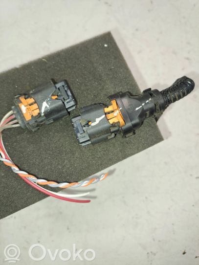 F623700 Peugeot 208 Autres faisceaux de câbles, 6.00 € | OVOKO