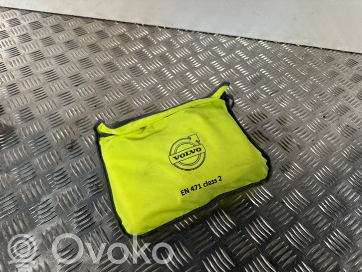 Volvo V60 Emergency warning sign, 5.00 € | RRR