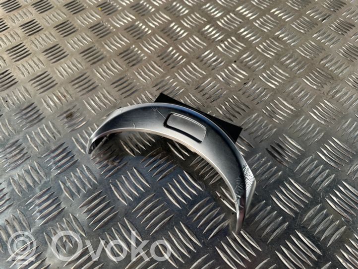 A2056803407 Mercedes-Benz GLC X253 C253 Armrest lock, 5.00 € | RRR