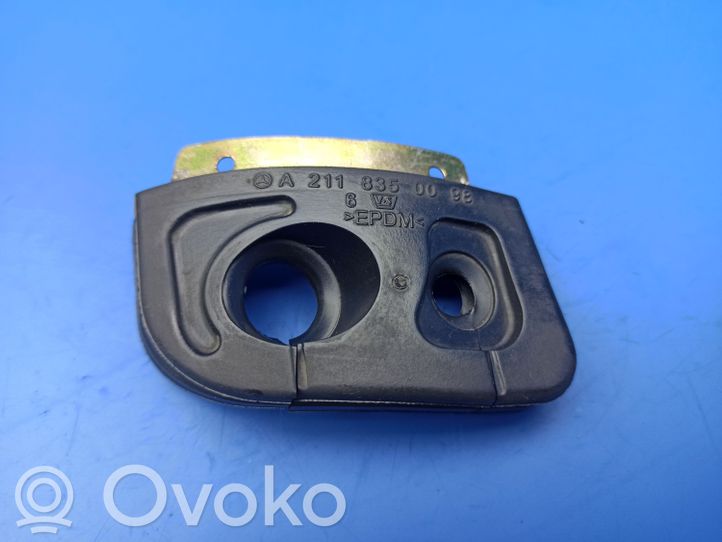 A2118350098 Mercedes-Benz E W211 Other engine bay part, 4.99 € | RRR