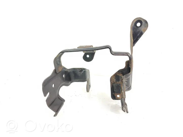 31317375 Volvo V60 Power steering pump mounting bracket, 15.00 € | RRR