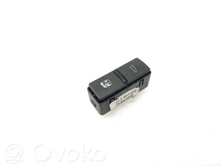 4L1959833 Audi Q7 4L Fuel tank opening switch, 33.00 € | RRR