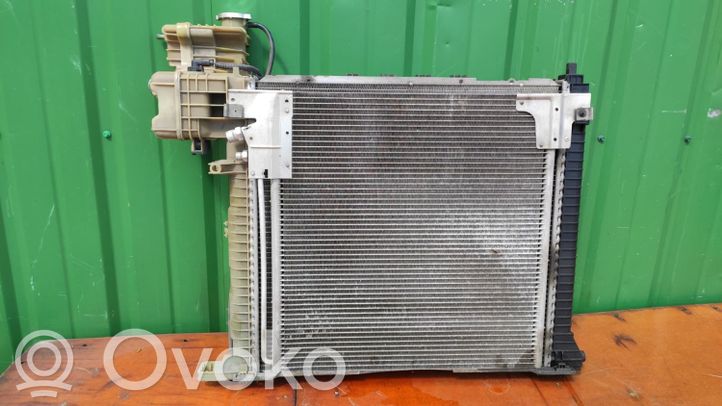 6385013401 Mercedes-Benz Vito Viano W638 Radiateur de refroidissement ...