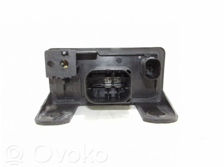 Mercedes-Benz E W210 Glow plug pre-heat relay, 20.00 € | RRR