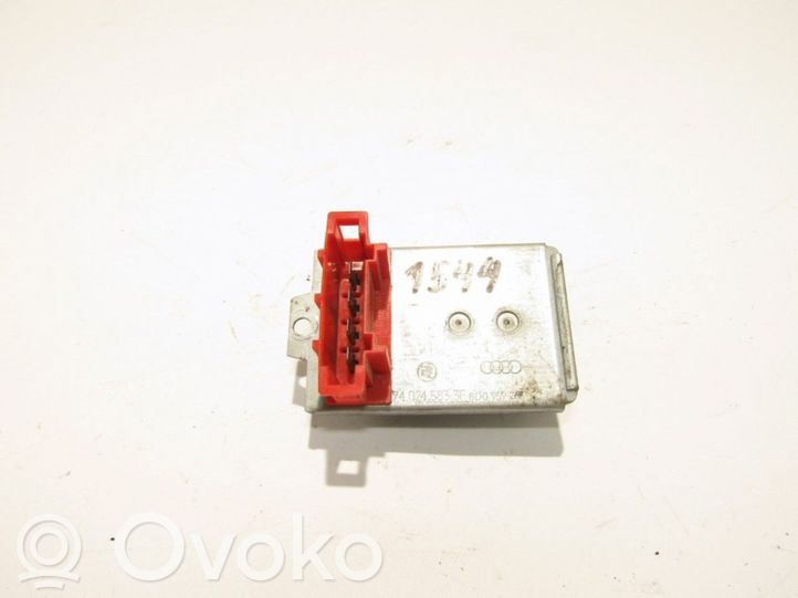 8D0959263 Volkswagen PASSAT B5.5 Heater blower fan relay, 10.00 € | RRR