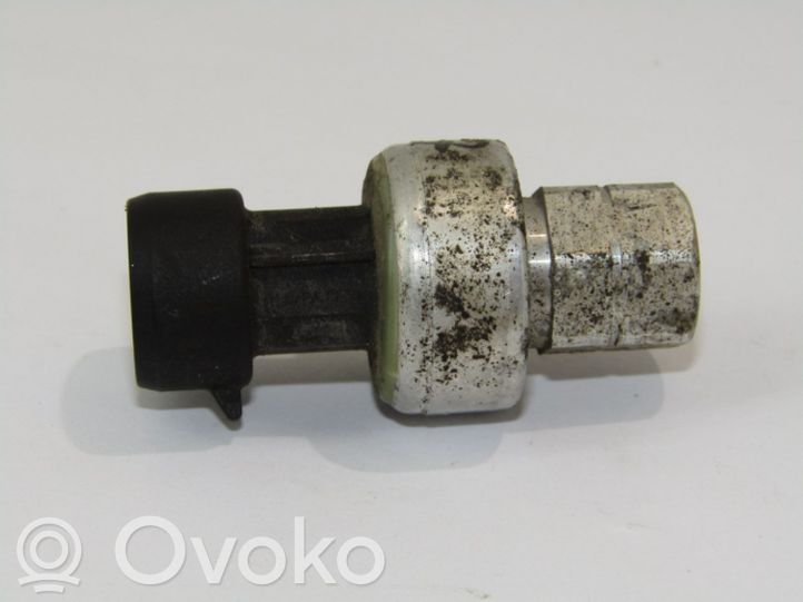 51768498 Fiat 500 Oil pressure sensor, 10.00 € | RRR