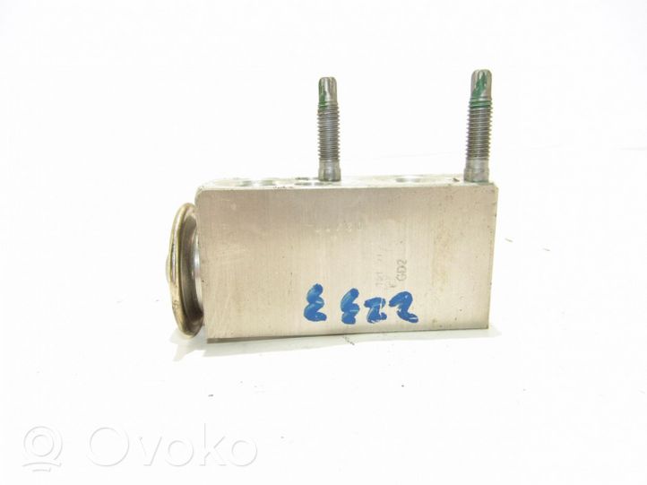2128300284 Mercedes-Benz E W212 Air conditioning (A/C) expansion valve ...