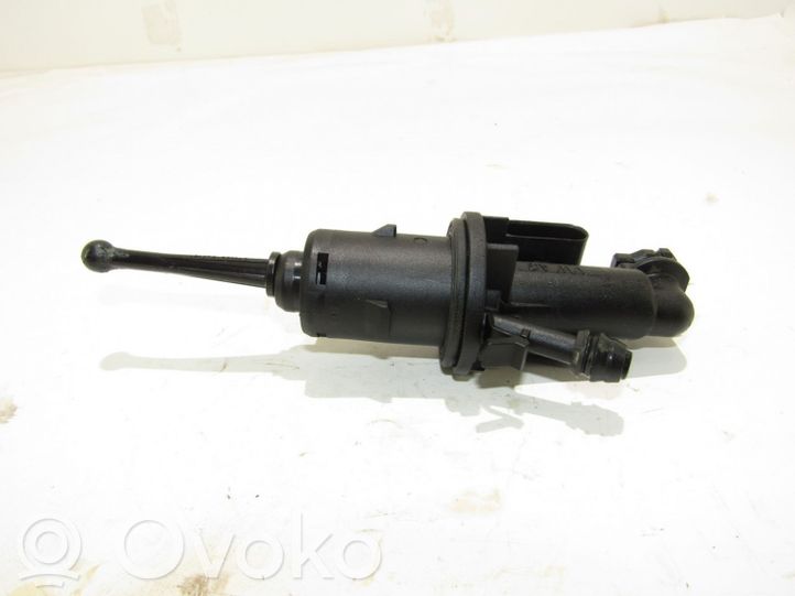 1k0721388t Skoda Yeti (5L) Clutch master cylinder, 15.00 € | RRR