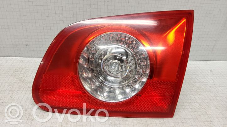 3C9945094 Volkswagen PASSAT B6 Tailgate rear/tail lights, 17.50 € | RRR