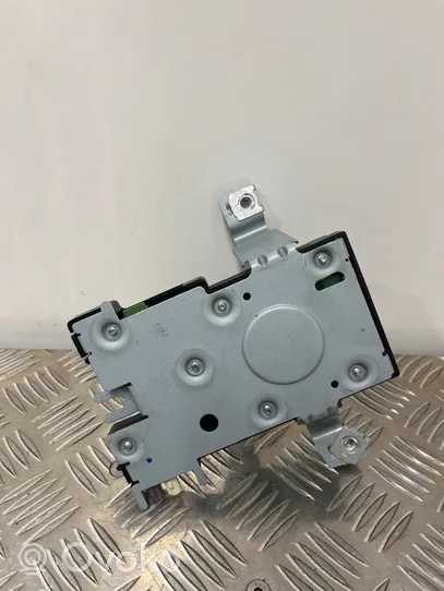 8P4035225D Audi A3 S3 A3 Sportback 8P Aerial antenna amplifier, 5.00 ...