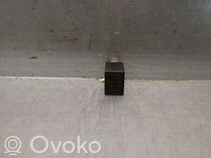 7676504 Alfa Romeo Spider 916 Autres relais, 14.06 € | OVOKO