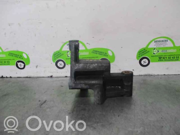 KIA Carnival Engine mount bracket, 9.99 € | RRR