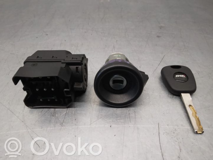 32307197330 BMW X3 E83 Ignition lock, 43.31 € | RRR