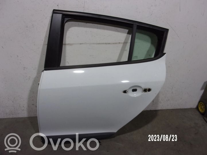 821003885R Renault Megane III Rear door, 162.40 € | RRR