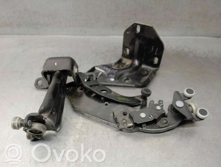 A4477600747 Mercedes-Benz Vito Viano W447 Sliding door upper roller ...