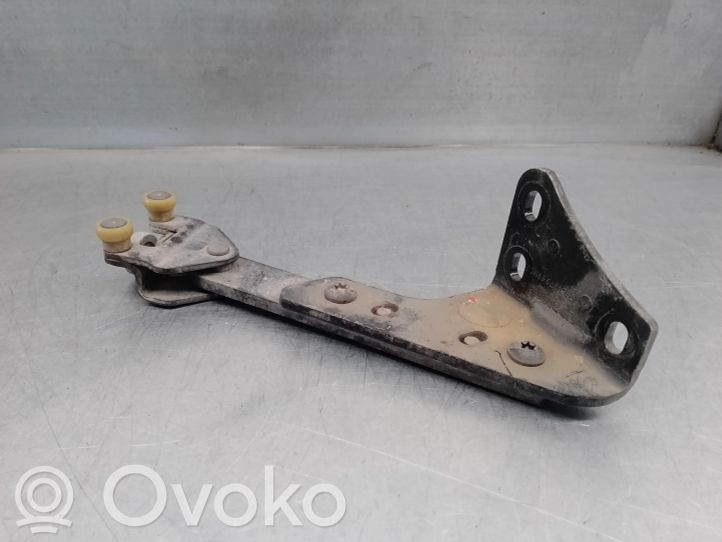 98080758D Peugeot Expert Sliding door upper roller guide/hinge, 64.95 ...