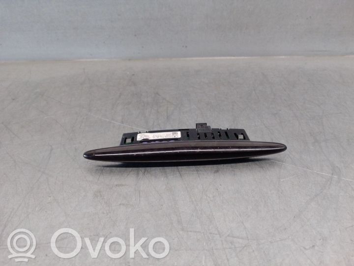 A1725420023 Mercedes-Benz Vito Viano W447 Parking PDC sensor, 43.31 € | RRR