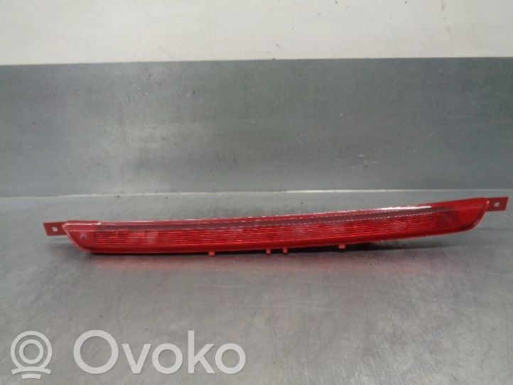 5G6945087A Volkswagen Golf SportWagen Third/center stoplight, 32.47 € | RRR