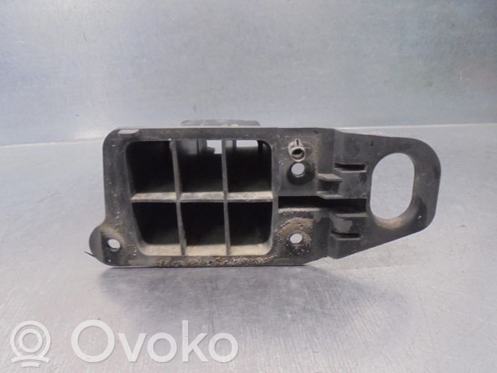 9682791280 Peugeot 5008 Front bumper mounting bracket, 21.64 € | RRR