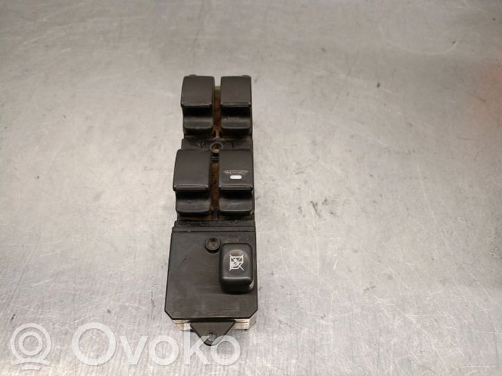 MR587952 Mitsubishi L200 Electric window control switch, 54.13 € | RRR