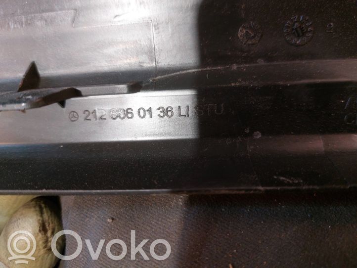 2126860136 Mercedes-Benz E W212 Garniture marche-pieds avant, 4.00 ...