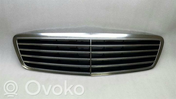 A2208800383 Mercedes-Benz S W220 Grille de calandre avant, 50.00 € | OVOKO
