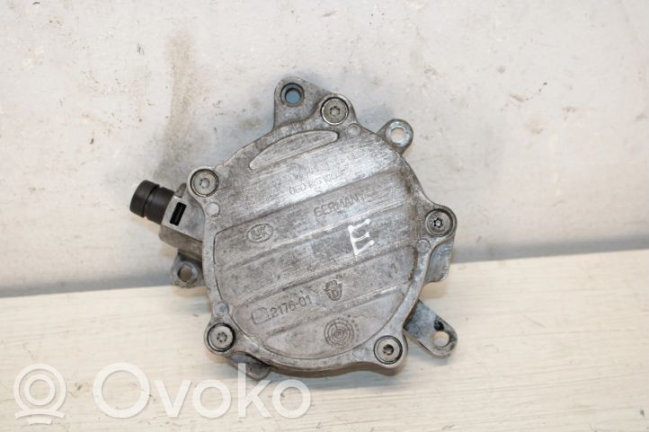 06D145100E Audi TT TTS Mk2 Vacuum pump, 10.00 € | RRR
