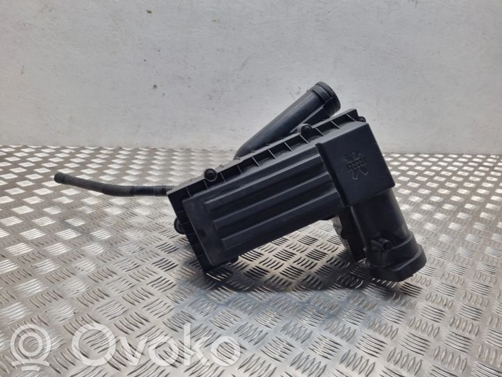 3C0129607AP Volkswagen PASSAT B6 Air filter box, 16.00 € | RRR