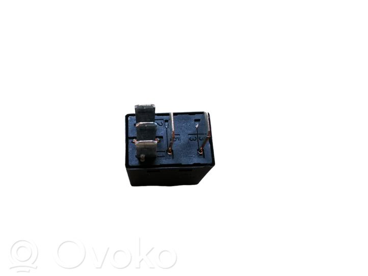 9441161 Volvo S80 Other relay, 10.00 € | RRR