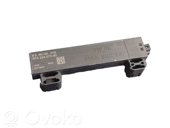 5WA962132 Volkswagen ID.4 Amplificateur d'antenne, 10.00 € | OVOKO