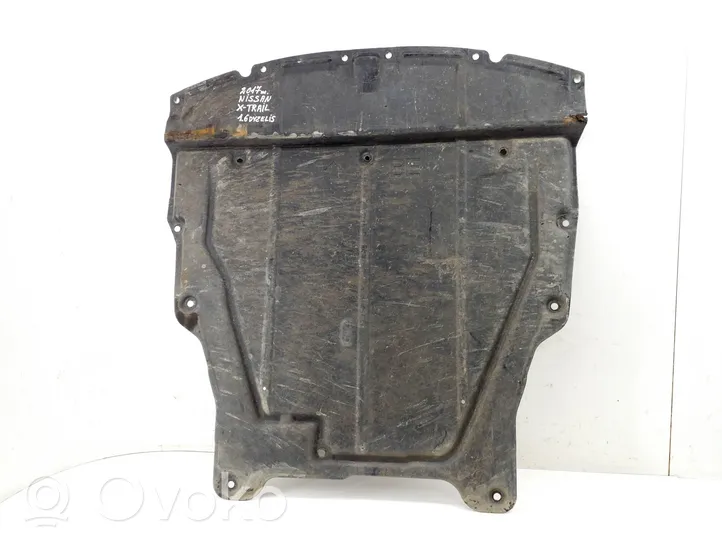 Nissan X-Trail T32 Engine splash shield/under tray, 135.00 € | RRR