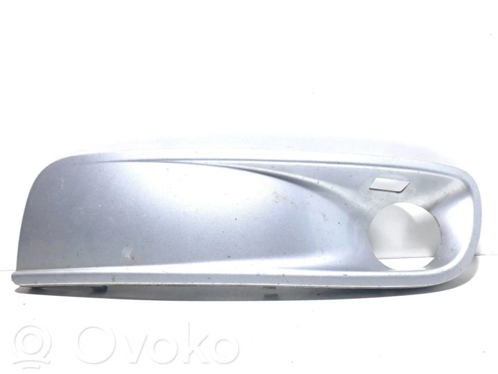 7H5807489 Volkswagen Multivan T5 Front bumper lower grill, 11.50 € | RRR