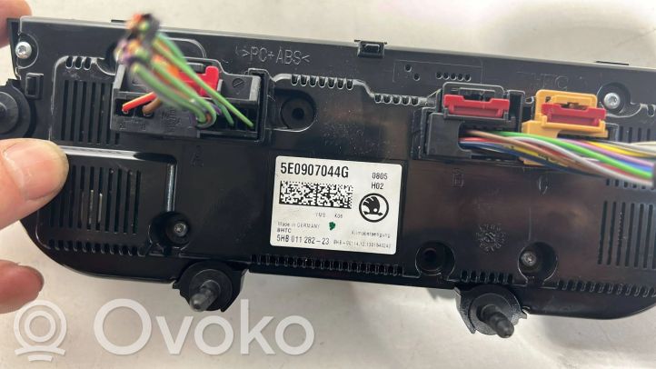 5E0907044G Skoda Octavia Mk3 (5E) Climate control unit, 40.00 € | RRR