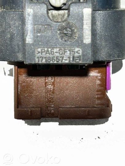 4H0973704A Volkswagen Golf VII Autres relais, 9.00 € | OVOKO