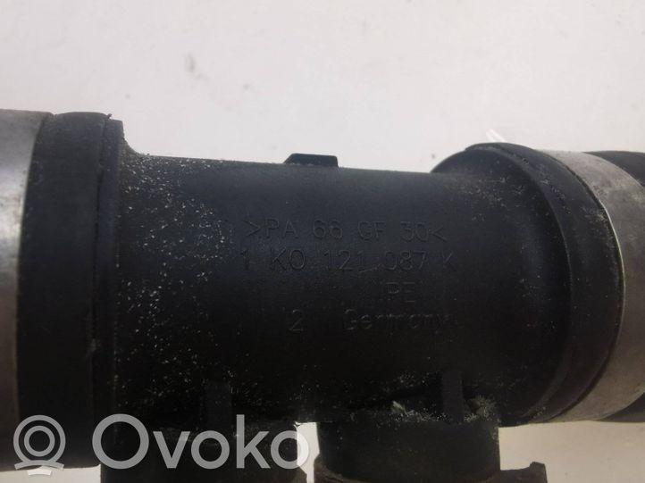 1K0121087K Volkswagen Golf VI Engine coolant pipe/hose, 20.00 € | RRR