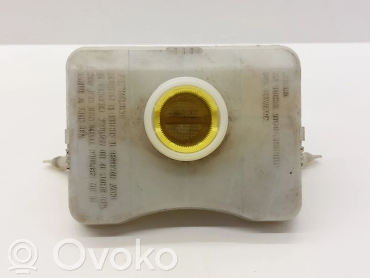8K0611301A Audi A4 S4 B8 8K Brake fluid reservoir, 15.00 € | RRR
