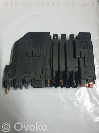 A2215401250 Mercedes-Benz S W221 Boîte à fusibles, 80.00 € | OVOKO