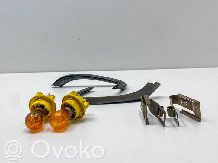 1298260743 Mercedes-Benz SL R129 Other body part, 25.00 € | RRR