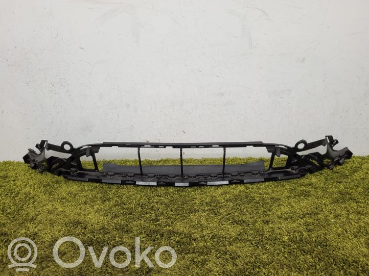 A2138857304 Mercedes-Benz E AMG W213 Grotelės apatinės (trijų dalių ...